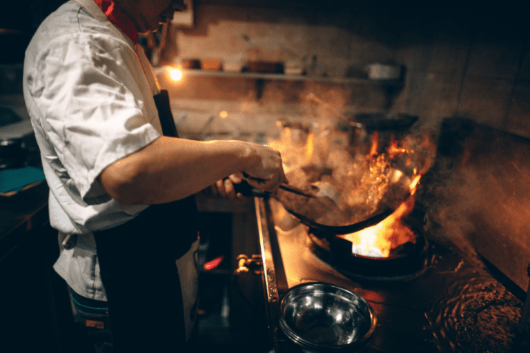 A Complete Guide to Cloud Kitchen Setup and Marketing